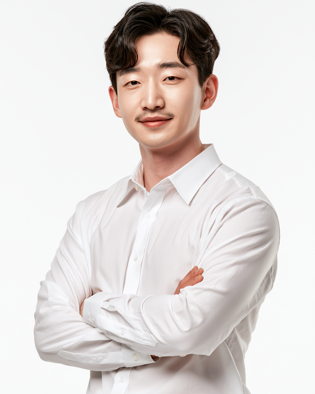 Free: Professional Young Korean Male Instructor Portrait - nohat.cc